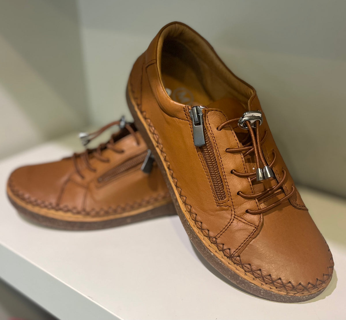 Modella Imogen , Tan – Champleys shoes